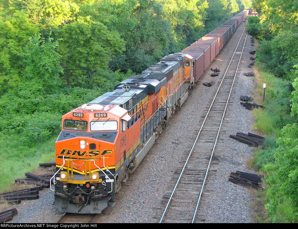 130717004 Eastbound BNSF taconite empties